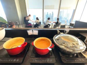 【丸の内】高層階で楽しむマンゴーツリー東京のランチ食べ放題